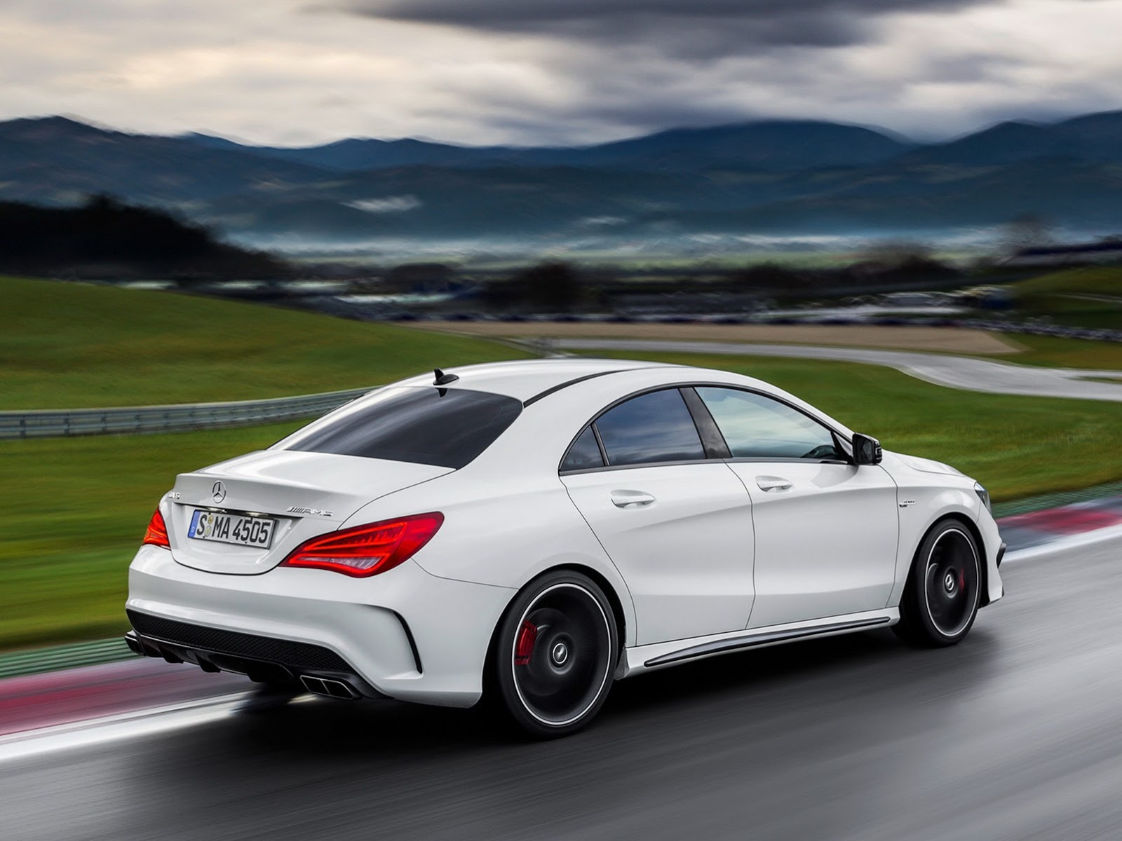 Mercedes-AMG CLA 45 e CLA 45 Shooting Brake 2015 - Mercedes-Benz ...
